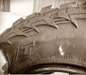 33x12.50r17 in Metric - Tire Size Compare